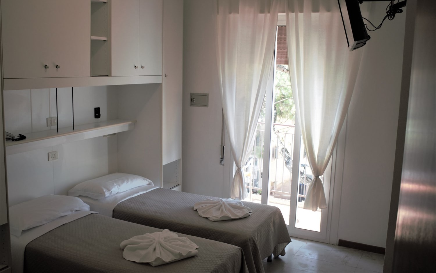 Hotel Neps *** - Veneto, Lido di Jesolo (VE). Offerta I Viaggi di Poli - Mare