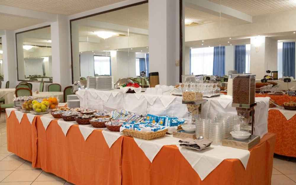 Hotel Wave **** - Sicilia, Acireale (CT). Offerta Lidl Viaggi - Mare